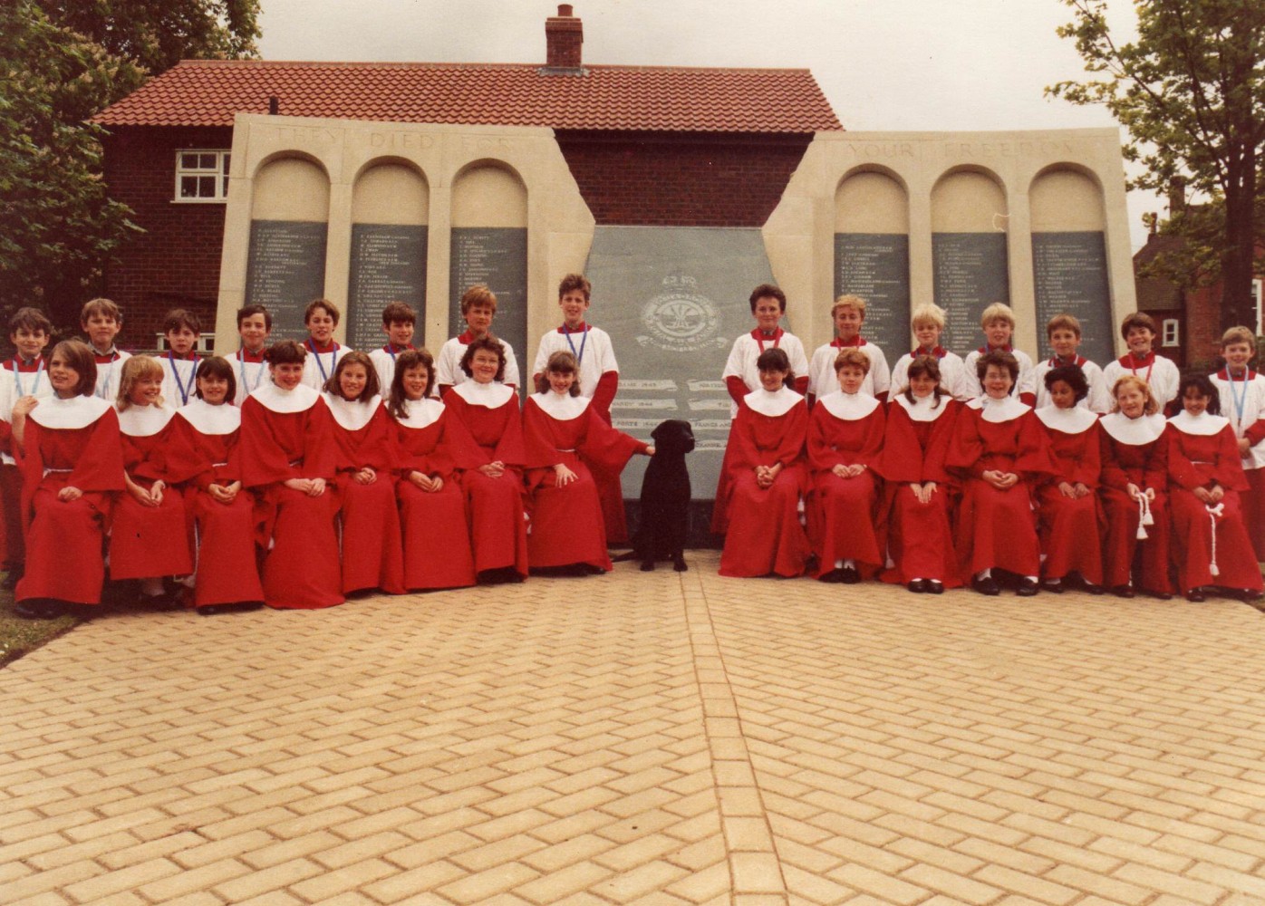 PH01270-dambusters-memorial-1987-woodhall-spa - Woodhall Spa Cottage Museum